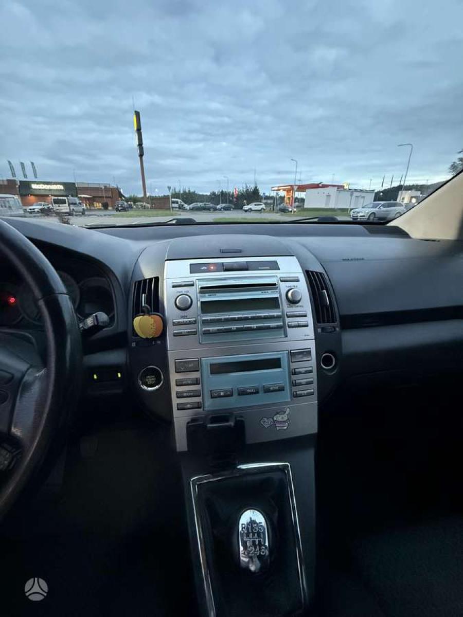 Melns Toyota Corolla Verso 2008 Viļņa, ar dzinēja tilpumu 0.00 L un nobraukumu 405 tūkst. km par 1500 €, foto 4 vietnē AUTOMOTO.COM.LV