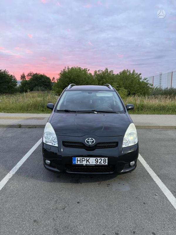 Melns Toyota Corolla Verso 2008 Viļņa, ar dzinēja tilpumu 0.00 L un nobraukumu 405 tūkst. km par 1500 €, foto 7 vietnē AUTOMOTO.COM.LV