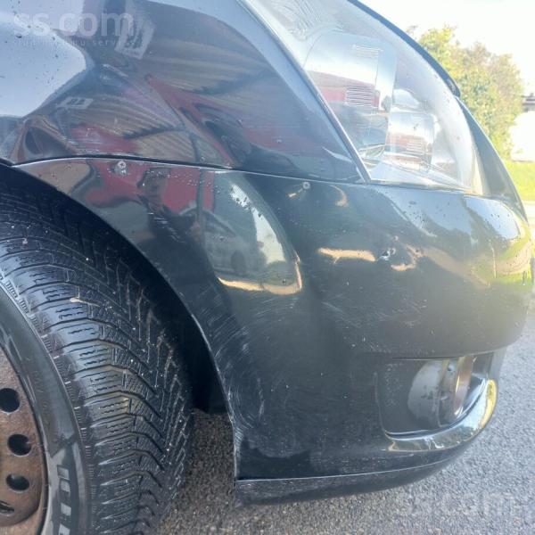 Black Toyota Corolla Verso 2008 in Bauska, with an engine capacity of 2.20 L and mileage of 351 thousand km for 1650 €, photo 11 on AUTOMOTO.COM.LV