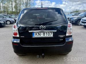 Black Toyota Corolla Verso 2009 in Riga, with an engine capacity of 2.20 L and mileage of 0 thousand km for 2100 €, photo 6 on AUTOMOTO.COM.LV