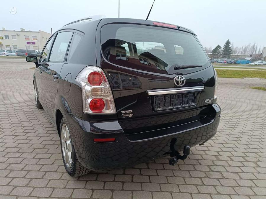 Melns Toyota Corolla Verso 2009 Kretinga, ar dzinēja tilpumu 1.79 L un nobraukumu 241 tūkst. km par 4650 €, foto 8 vietnē AUTOMOTO.COM.LV