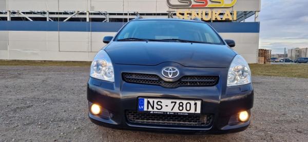 Black Toyota Corolla Verso 2009 in Riga, with an engine capacity of 2.20 L and mileage of 265 thousand km for 3850 €, photo 9 on AUTOMOTO.COM.LV