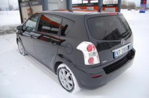 Black Toyota Corolla Verso 2009 in Jekabpils, with an engine capacity of 2.20 L and mileage of 236 thousand km for 4100 €, photo 10 on AUTOMOTO.COM.LV