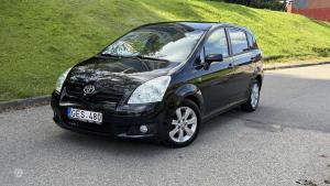 Melns Toyota Corolla Verso 2009 Viļņa, ar dzinēja tilpumu 2.23 L un nobraukumu 335 tūkst. km par 2450 €, foto  vietnē AUTOMOTO.COM.LV