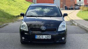 Black Toyota Corolla Verso 2009 in Vilnius, with an engine capacity of 2.23 L and mileage of 335 thousand km for 2450 €, photo 4 on AUTOMOTO.COM.LV