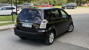 Black Toyota Corolla Verso 2009 in Vilnius, with an engine capacity of 2.23 L and mileage of 335 thousand km for 2450 €, photo 12 on AUTOMOTO.COM.LV
