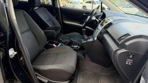 Black Toyota Corolla Verso 2009 in Vilnius, with an engine capacity of 2.23 L and mileage of 335 thousand km for 2450 €, photo 19 on AUTOMOTO.COM.LV