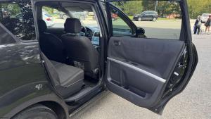 Black Toyota Corolla Verso 2009 in Vilnius, with an engine capacity of 2.23 L and mileage of 335 thousand km for 2450 €, photo 21 on AUTOMOTO.COM.LV