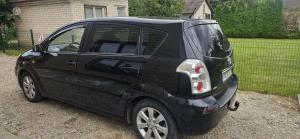 Black Toyota Corolla Verso 2011 in Siauliai, with an engine capacity of 2.20 L and mileage of 337 thousand km for 2800 €, photo 6 on AUTOMOTO.COM.LV