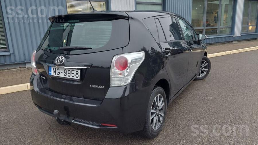 Melns Toyota Corolla Verso 2013 Rīga, ar dzinēja tilpumu 2.00 L un nobraukumu 285 tūkst. km par 6000 €, foto 6 vietnē AUTOMOTO.COM.LV