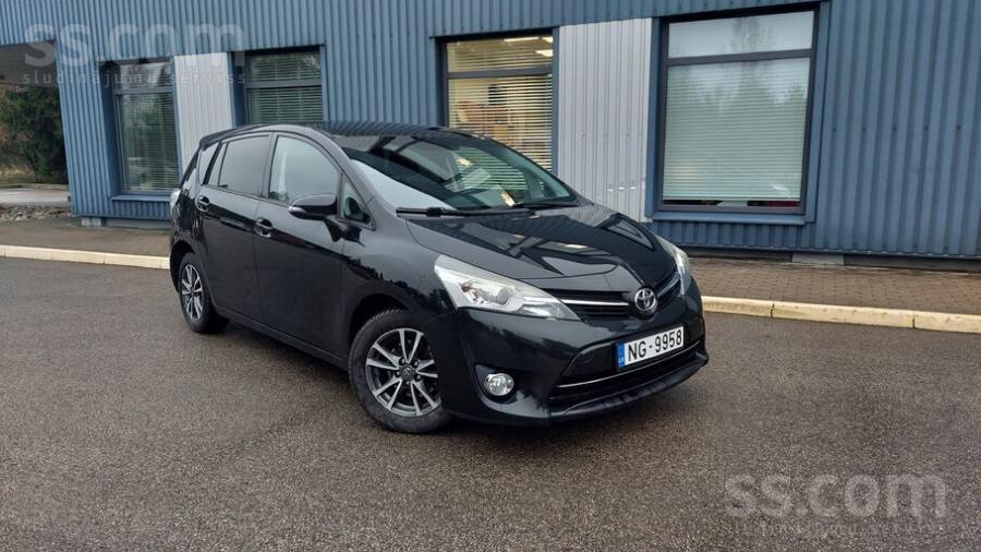Melns Toyota Corolla Verso 2013 Rīga, ar dzinēja tilpumu 2.00 L un nobraukumu 285 tūkst. km par 6000 €, foto 14 vietnē AUTOMOTO.COM.LV