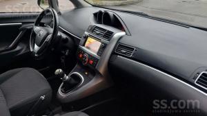 Melns Toyota Corolla Verso 2013 Rīga, ar dzinēja tilpumu 2.00 L un nobraukumu 285 tūkst. km par 6000 €, foto 16 vietnē AUTOMOTO.COM.LV