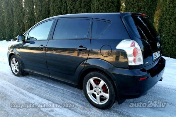 Black Toyota Corolla Verso 2006 in Tartu, with an engine capacity of 2.20 L and mileage of 340 thousand km for 1790 €, photo 3 on AUTOMOTO.COM.LV