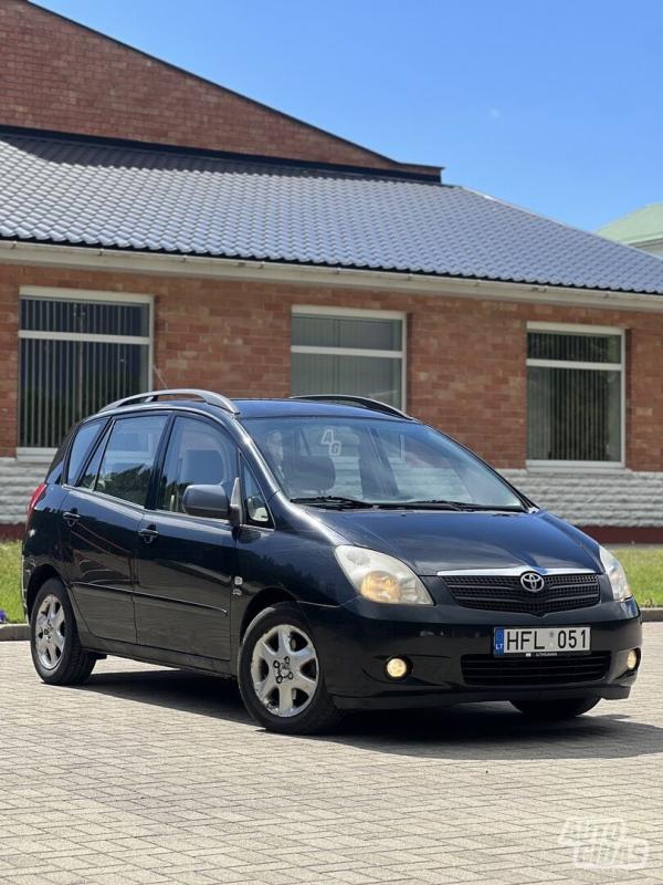 Melns Toyota Corolla Verso 2003 Viļņa, ar dzinēja tilpumu 2.00 L un nobraukumu 275 tūkst. km par 1450 €, foto 1 vietnē AUTOMOTO.COM.LV