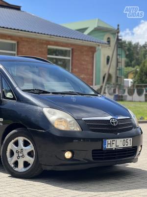 Melns Toyota Corolla Verso 2003 Viļņa, ar dzinēja tilpumu 2.00 L un nobraukumu 275 tūkst. km par 1450 €, foto 3 vietnē AUTOMOTO.COM.LV