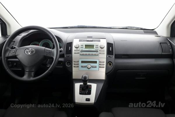 Melns Toyota Corolla Verso 2005 Tallina, ar dzinēja tilpumu 1.80 L un nobraukumu 249 tūkst. km par 2199 €, foto 5 vietnē AUTOMOTO.COM.LV