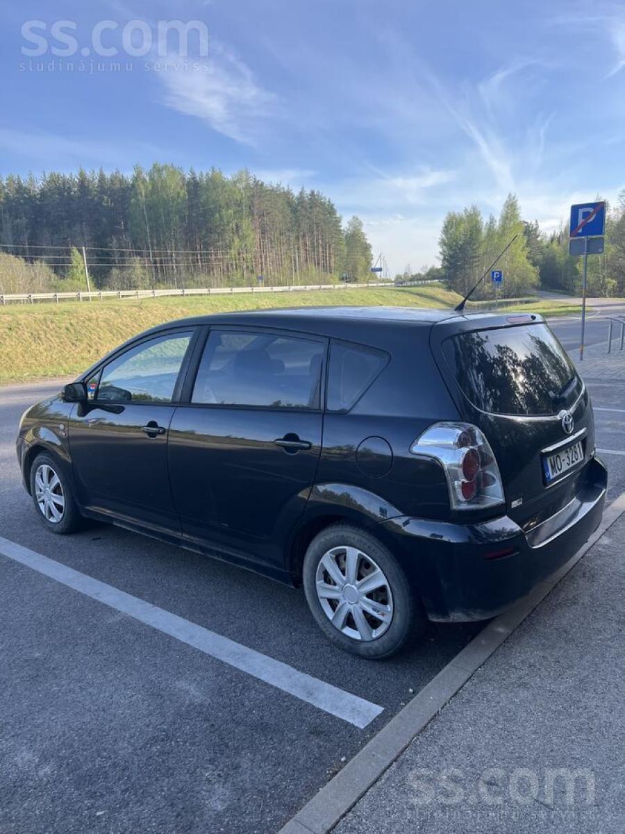 Melns Toyota Corolla Verso 2005 Jēkabpils, ar dzinēja tilpumu 2.00 L un nobraukumu 296 tūkst. km par 2200 €, foto 6 vietnē AUTOMOTO.COM.LV