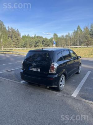 Melns Toyota Corolla Verso 2005 Jēkabpils, ar dzinēja tilpumu 2.00 L un nobraukumu 296 tūkst. km par 2200 €, foto 5 vietnē AUTOMOTO.COM.LV
