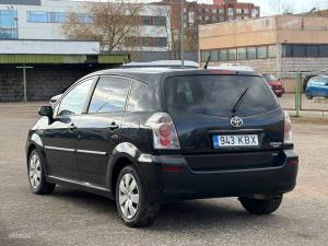 Melns Toyota Corolla Verso 2005 Narva, ar dzinēja tilpumu 2.20 L un nobraukumu 270 tūkst. km par 1690 €, foto 13 vietnē AUTOMOTO.COM.LV