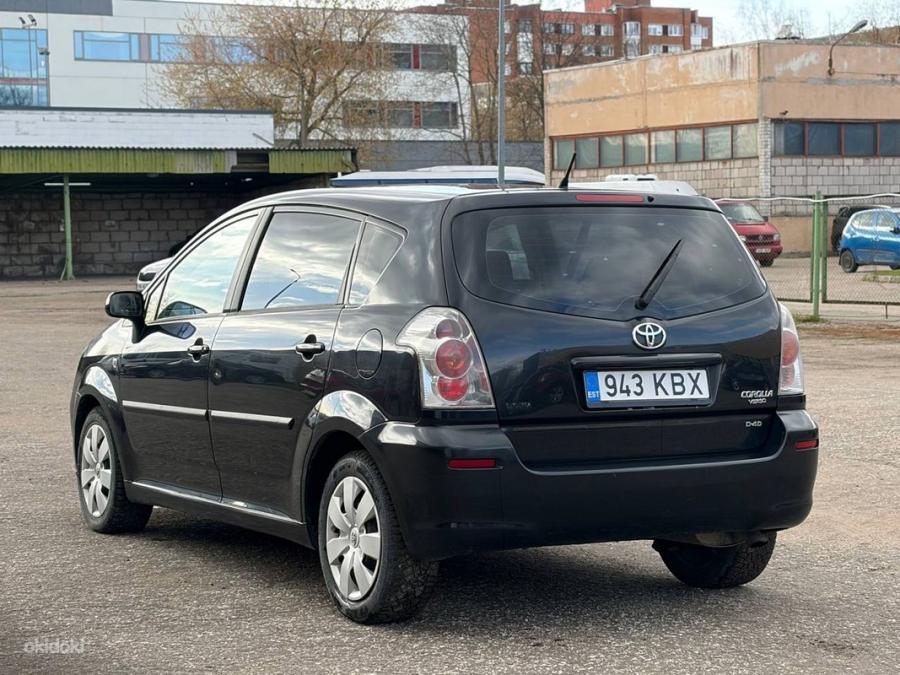 Melns Toyota Corolla Verso 2005 Narva, ar dzinēja tilpumu 2.20 L un nobraukumu 270 tūkst. km par 1690 €, foto 13 vietnē AUTOMOTO.COM.LV