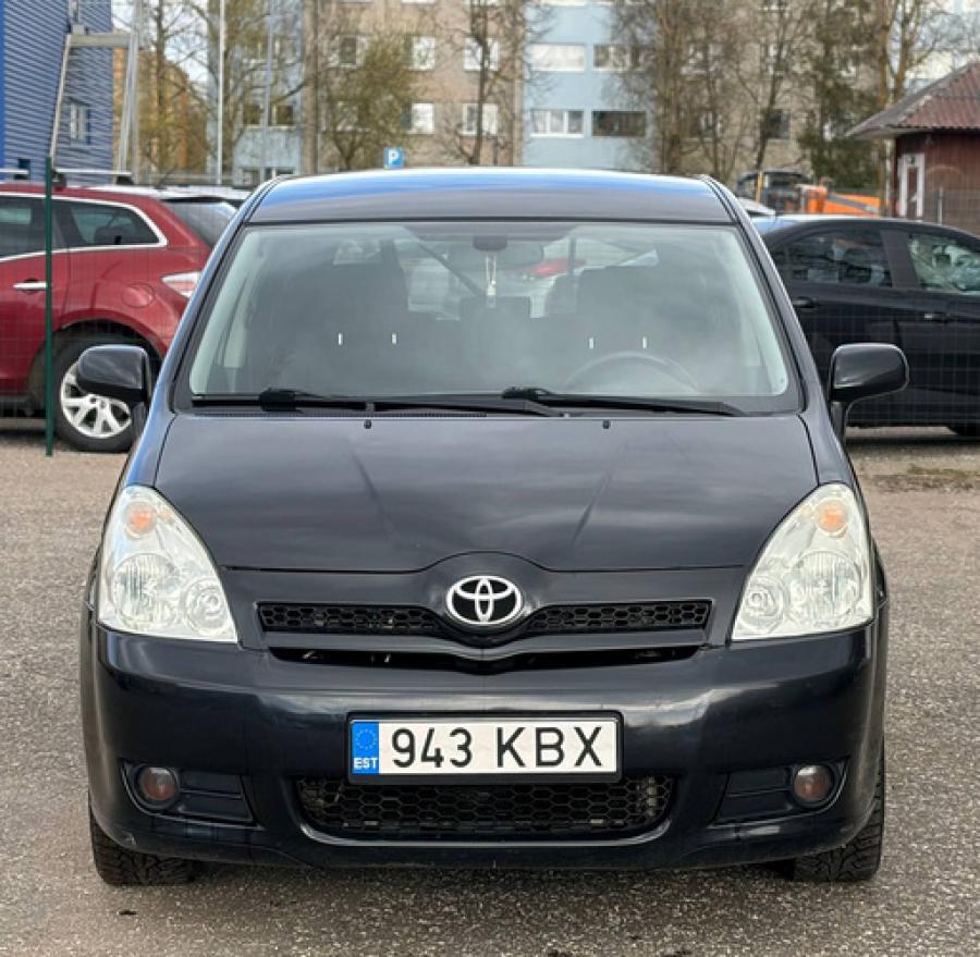 Melns Toyota Corolla Verso 2005 Narva, ar dzinēja tilpumu 2.20 L un nobraukumu 270 tūkst. km par 1690 €, foto 4 vietnē AUTOMOTO.COM.LV