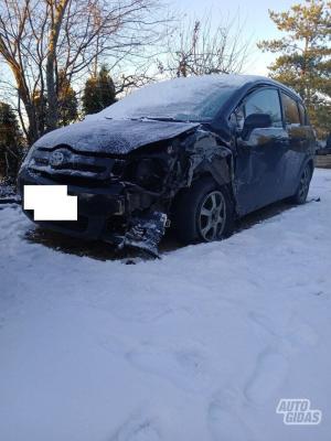 Melns Toyota Corolla Verso 2006 Klaipėda, ar dzinēja tilpumu 2.20 L un nobraukumu 275 tūkst. km par 450 €, foto 2 vietnē AUTOMOTO.COM.LV