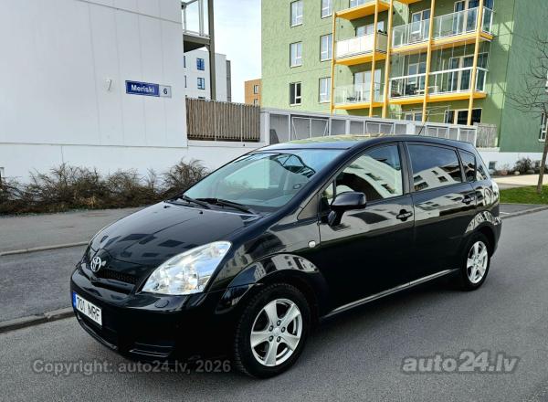 Melns Toyota Corolla Verso 2006 Tallina, ar dzinēja tilpumu 1.60 L un nobraukumu 230 tūkst. km par 2290 €, foto 1 vietnē AUTOMOTO.COM.LV