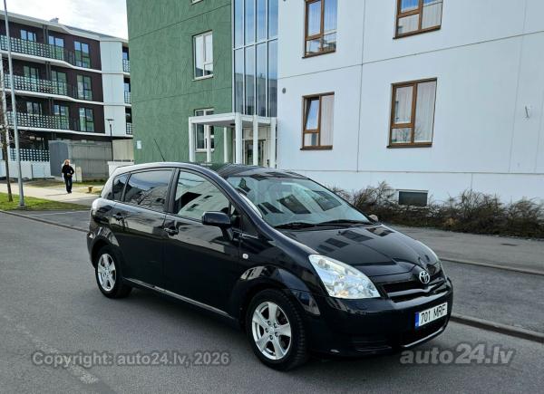 Melns Toyota Corolla Verso 2006 Tallina, ar dzinēja tilpumu 1.60 L un nobraukumu 230 tūkst. km par 2290 €, foto 4 vietnē AUTOMOTO.COM.LV