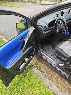 Melns Toyota Corolla Verso 2006 Rīga, ar dzinēja tilpumu 2.20 L un nobraukumu 390 tūkst. km par 1500 €, foto 4 vietnē AUTOMOTO.COM.LV