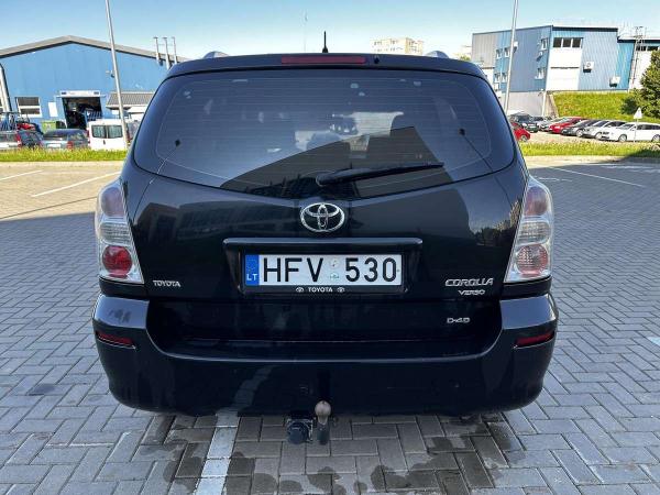 Melns Toyota Corolla Verso 2006 Viļņa, ar dzinēja tilpumu 2.20 L un nobraukumu 250 tūkst. km par 1300 €, foto 6 vietnē AUTOMOTO.COM.LV