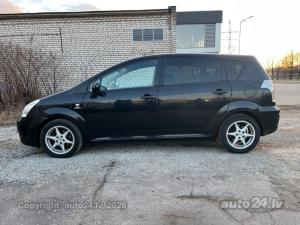 Black Toyota Corolla Verso 2007 in Narva, with an engine capacity of 2.20 L and mileage of 351 thousand km for 999 €, photo 11 on AUTOMOTO.COM.LV