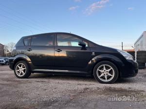Black Toyota Corolla Verso 2007 in Narva, with an engine capacity of 2.20 L and mileage of 351 thousand km for 999 €, photo 12 on AUTOMOTO.COM.LV