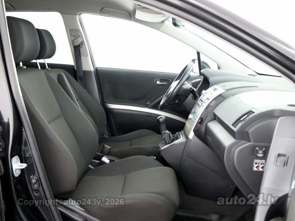 Black Toyota Corolla Verso 2007 in Tallinn, with an engine capacity of 2.20 L and mileage of 296 thousand km for 1499 €, photo 6 on AUTOMOTO.COM.LV