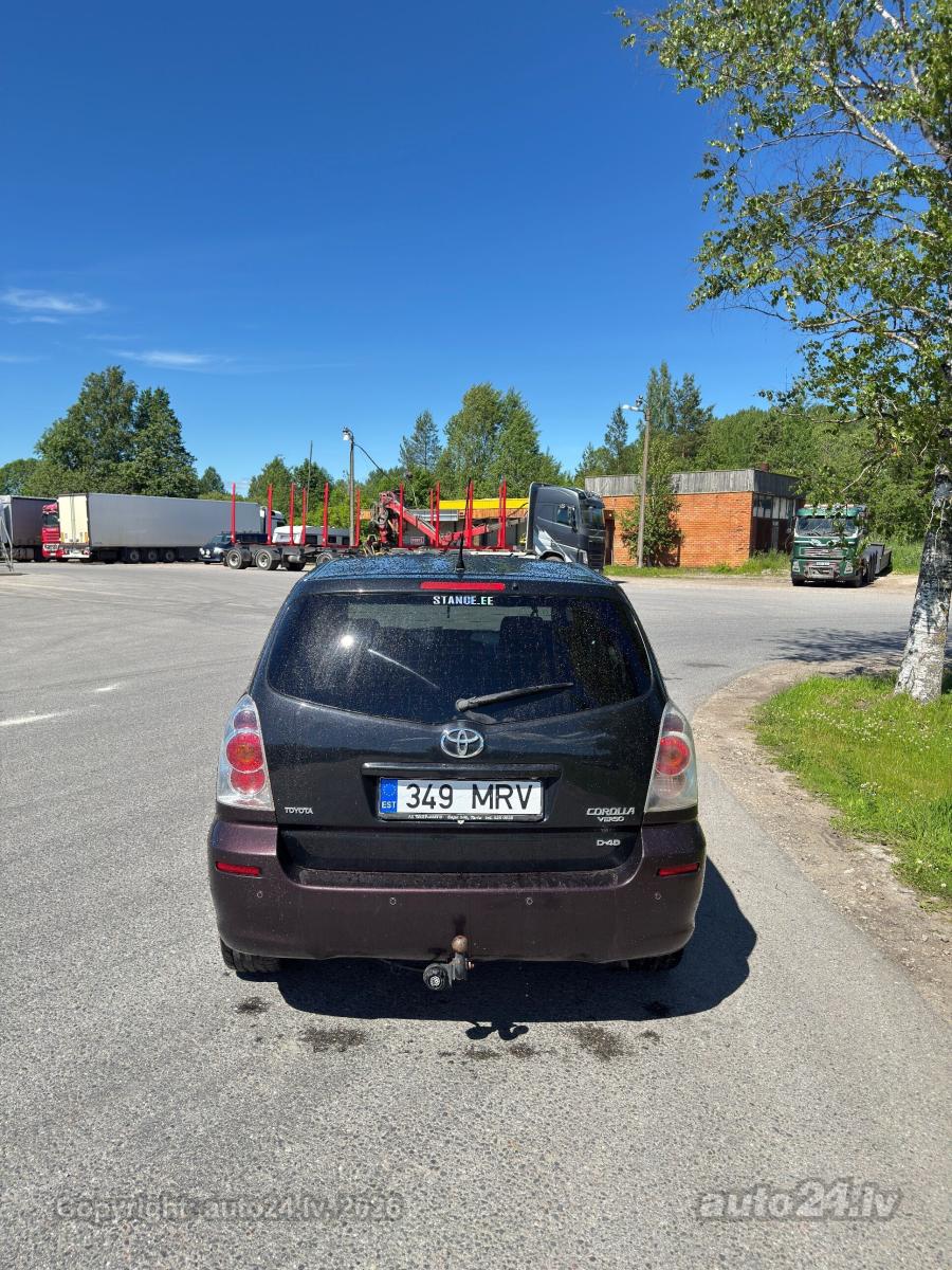 Melns Toyota Corolla Verso 2007 Veru, ar dzinēja tilpumu 2.20 L un nobraukumu 279 tūkst. km par 3000 €, foto 7 vietnē AUTOMOTO.COM.LV