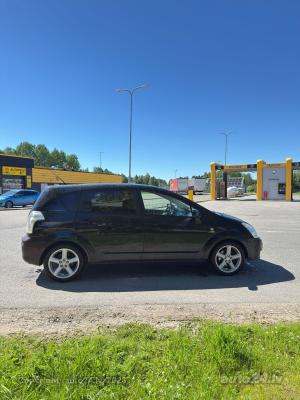 Melns Toyota Corolla Verso 2007 Veru, ar dzinēja tilpumu 2.20 L un nobraukumu 279 tūkst. km par 3000 €, foto 9 vietnē AUTOMOTO.COM.LV