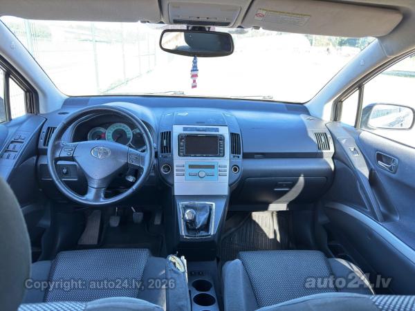 Melns Toyota Corolla Verso 2007 Veru, ar dzinēja tilpumu 2.20 L un nobraukumu 279 tūkst. km par 3000 €, foto 10 vietnē AUTOMOTO.COM.LV