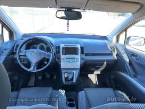 Melns Toyota Corolla Verso 2007 Veru, ar dzinēja tilpumu 2.20 L un nobraukumu 279 tūkst. km par 3000 €, foto 11 vietnē AUTOMOTO.COM.LV
