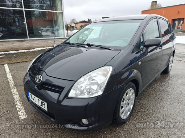Melns Toyota Corolla Verso 2008 Paide, ar dzinēja tilpumu 2.20 L un nobraukumu 346 tūkst. km par 2990 €, foto 2 vietnē AUTOMOTO.COM.LV