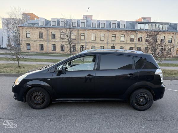 Black Toyota Corolla Verso 2008 in Vilnius, with an engine capacity of 2.20 L and mileage of 300 thousand km for 1500 €, photo 7 on AUTOMOTO.COM.LV