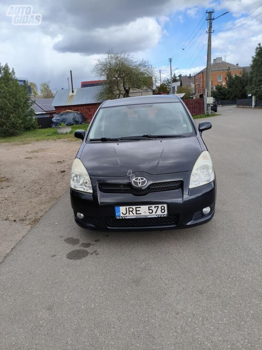 Melns Toyota Corolla Verso 2008 Kauņa, ar dzinēja tilpumu 2.20 L un nobraukumu 332 tūkst. km par 2400 €, foto 1 vietnē AUTOMOTO.COM.LV
