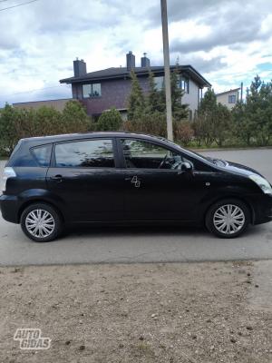 Melns Toyota Corolla Verso 2008 Kauņa, ar dzinēja tilpumu 2.20 L un nobraukumu 332 tūkst. km par 2400 €, foto 3 vietnē AUTOMOTO.COM.LV