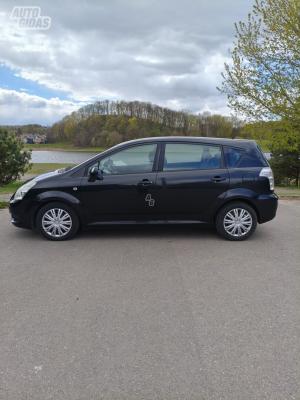 Melns Toyota Corolla Verso 2008 Kauņa, ar dzinēja tilpumu 2.20 L un nobraukumu 332 tūkst. km par 2400 €, foto 5 vietnē AUTOMOTO.COM.LV