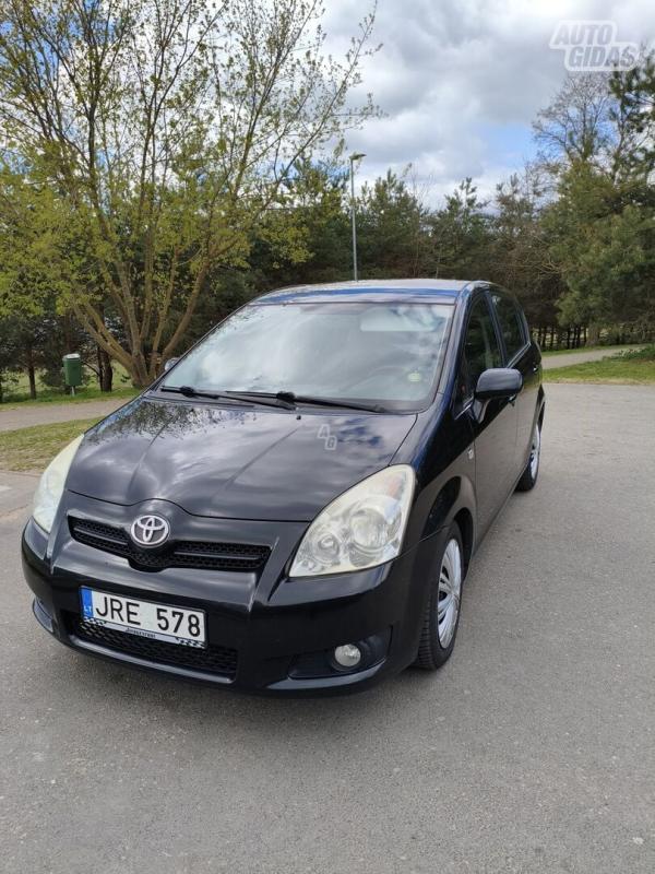 Melns Toyota Corolla Verso 2008 Kauņa, ar dzinēja tilpumu 2.20 L un nobraukumu 332 tūkst. km par 2400 €, foto 5 vietnē AUTOMOTO.COM.LV