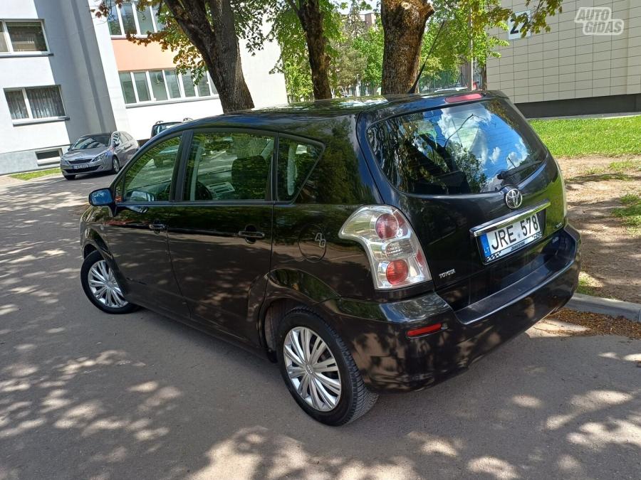 Melns Toyota Corolla Verso 2008 Kauņa, ar dzinēja tilpumu 2.20 L un nobraukumu 311 tūkst. km par 2550 €, foto 10 vietnē AUTOMOTO.COM.LV