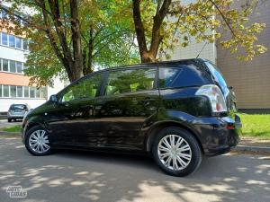 Melns Toyota Corolla Verso 2008 Kauņa, ar dzinēja tilpumu 2.20 L un nobraukumu 311 tūkst. km par 2550 €, foto 11 vietnē AUTOMOTO.COM.LV