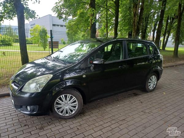 Melns Toyota Corolla Verso 2008 Kauņa, ar dzinēja tilpumu 2.20 L un nobraukumu 315 tūkst. km par 2600 €, foto 5 vietnē AUTOMOTO.COM.LV