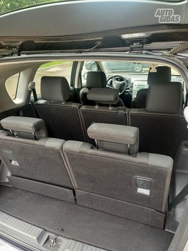 Melns Toyota Corolla Verso 2008 Kauņa, ar dzinēja tilpumu 2.20 L un nobraukumu 315 tūkst. km par 2600 €, foto 9 vietnē AUTOMOTO.COM.LV