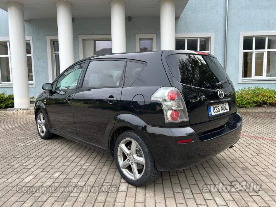 Melns Toyota Corolla Verso 2008 Valga, ar dzinēja tilpumu 2.20 L un nobraukumu 330 tūkst. km par 1300 €, foto 5 vietnē AUTOMOTO.COM.LV