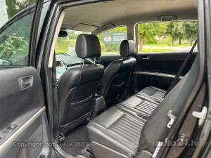 Melns Toyota Corolla Verso 2008 Valga, ar dzinēja tilpumu 2.20 L un nobraukumu 330 tūkst. km par 1300 €, foto 11 vietnē AUTOMOTO.COM.LV