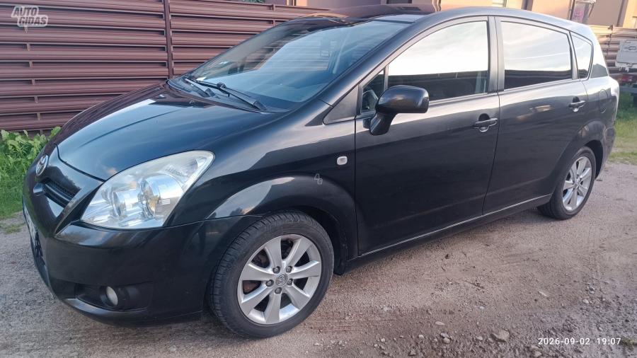 Melns Toyota Corolla Verso 2008 Kauņa, ar dzinēja tilpumu 2.20 L un nobraukumu 228 tūkst. km par 2450 €, foto 1 vietnē AUTOMOTO.COM.LV